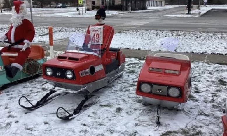 Antique snowmobile show and Kitty Kat course today - upnorthvoice.com